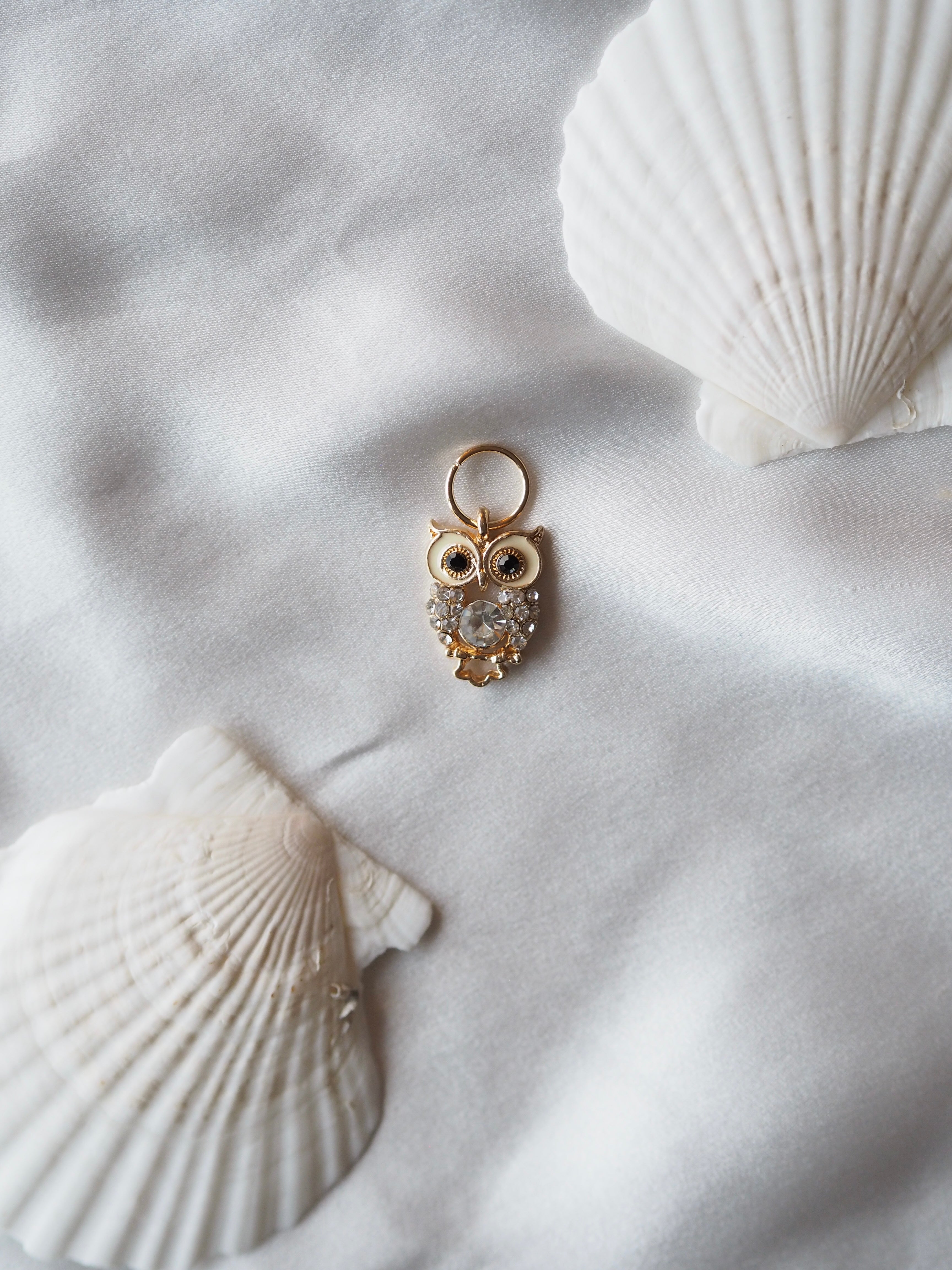 Ugle (B2B) – Pearls and knits